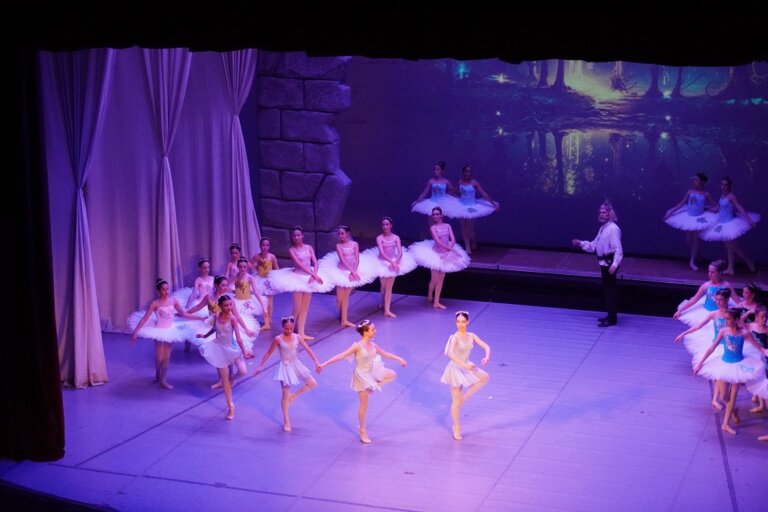 Douar Sfari : Voyagez entre le Maroc et le Vietnam, un récit inspirant ...